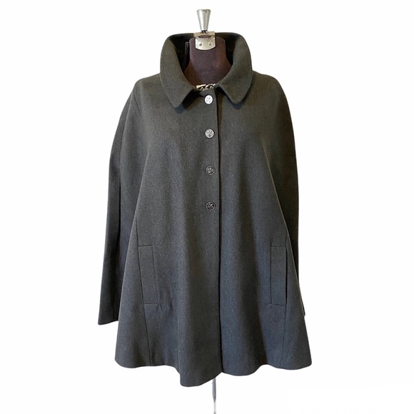 Hot Topic | Jackets & Coats | Outlander Hot Topic Cape Gray Poncho ...